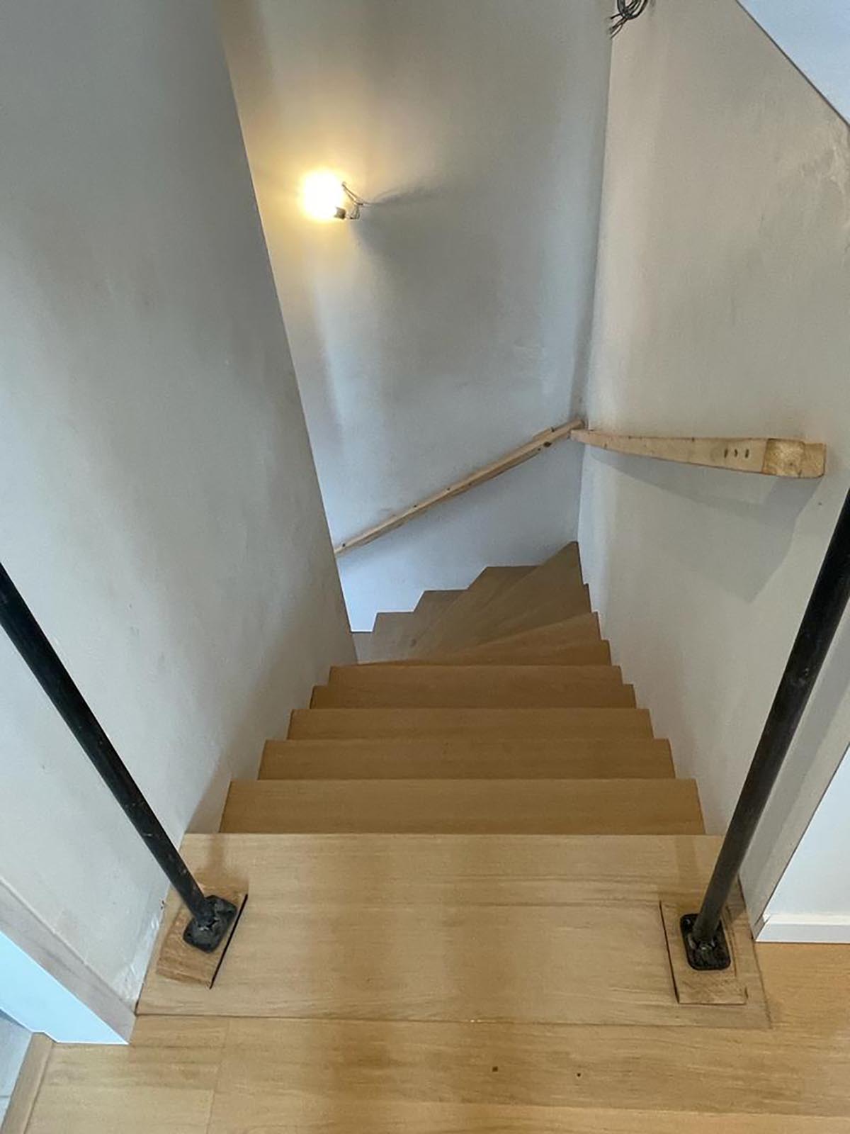 Houten Trappen Op Maat | Schrijnwerkerij D'Heuvaert